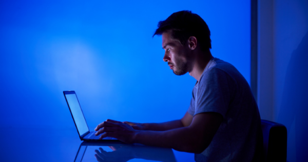 How Does Blue Light Affect Your Skin and How to Treat It? - Particle