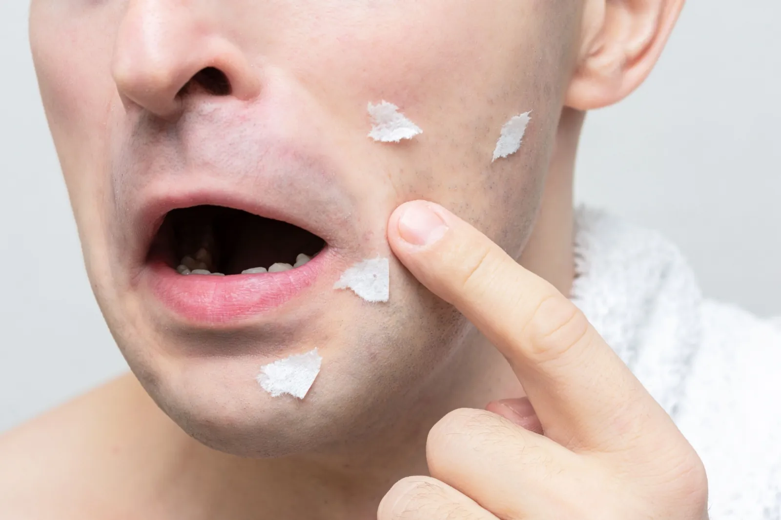 The Art of Shaving: A Guide to the Perfect Shave - Particle