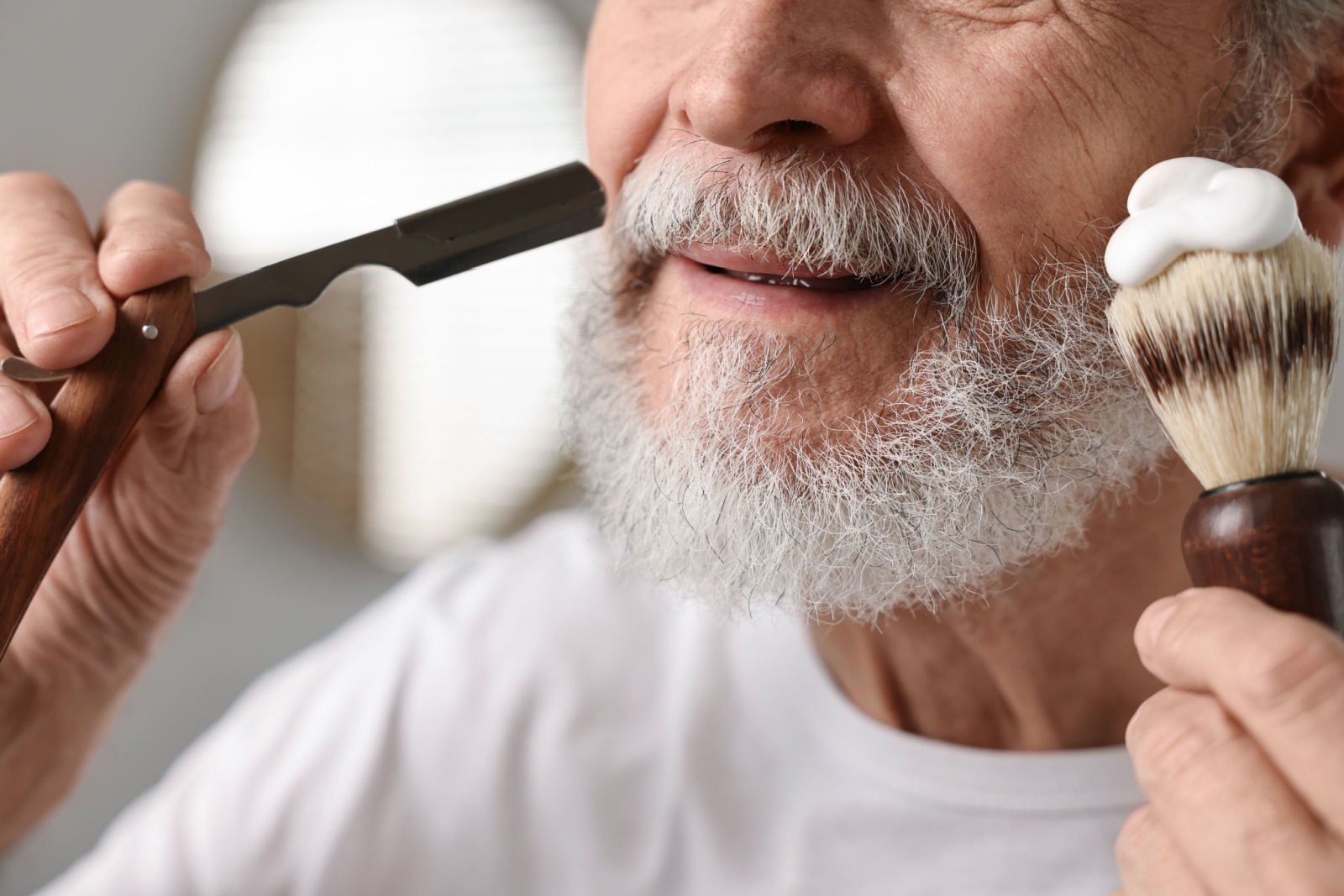 The Art of Shaving: A Guide to the Perfect Shave - Particle